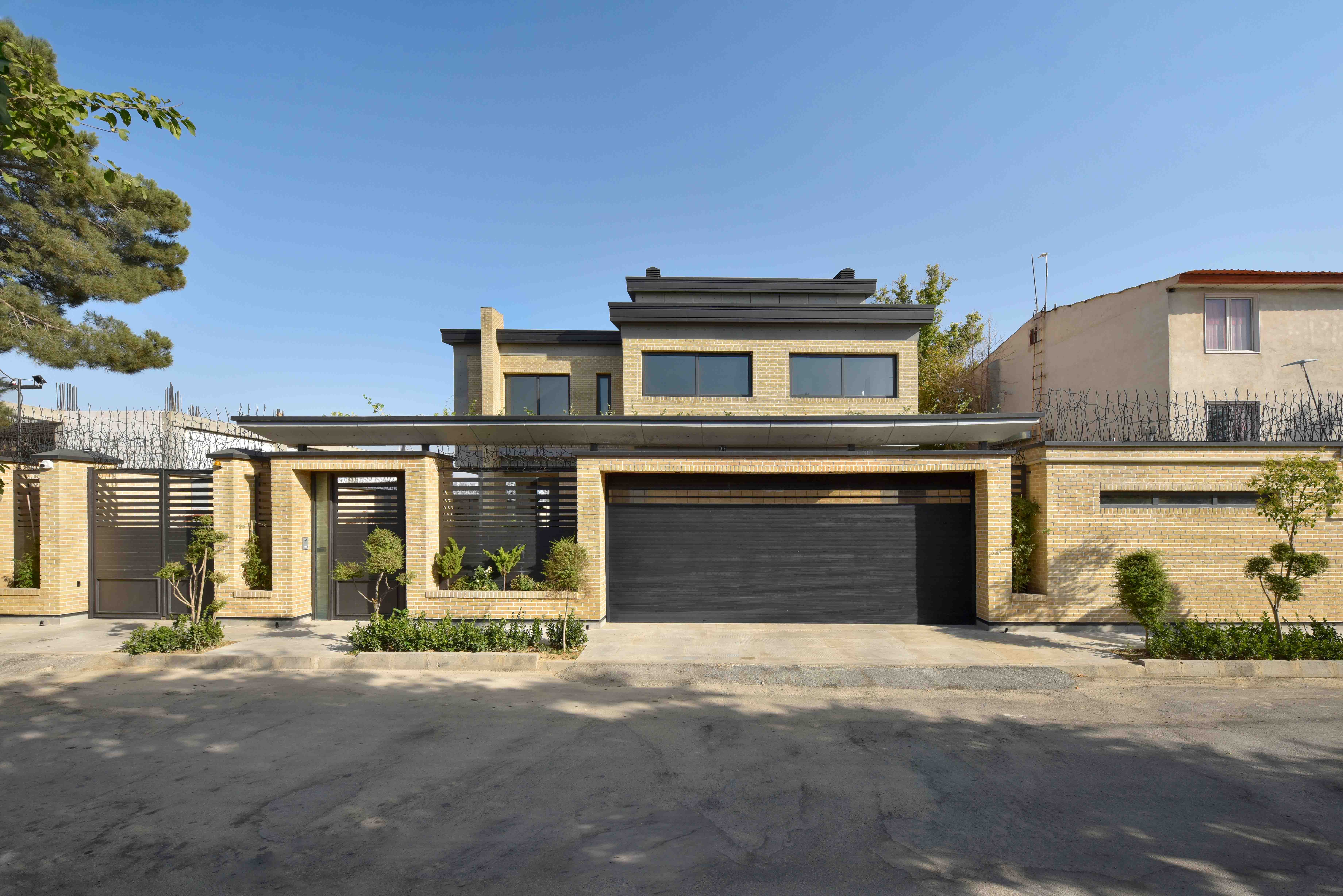 Interspace - Kav Architects